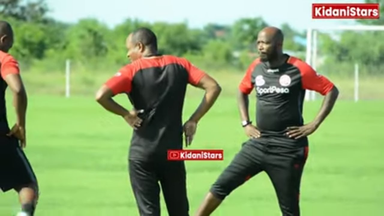 MATOLA AKIONGOZA Mazoezi SIMBA Mbele Ya Kocha Mpya SIMBA - YouTube