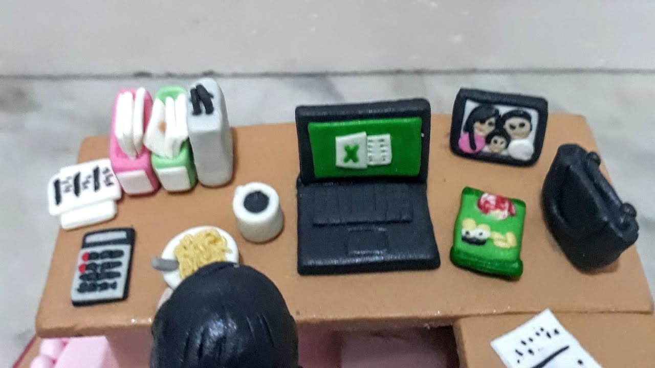 Office desk cake decoration by Gracie #birthdaycake #fondantcake # ...