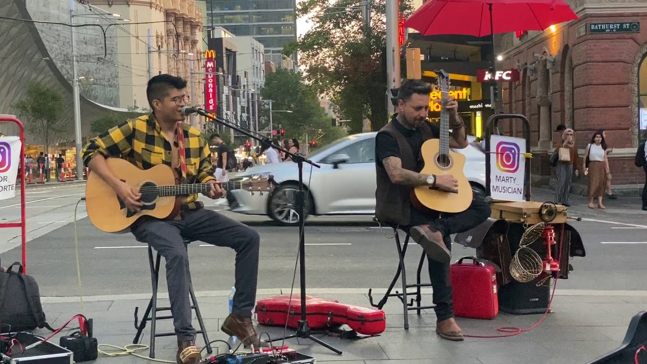 DANZA KUDURO (cover song)| STREET BUSKER - YouTube