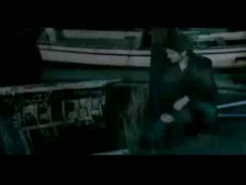 Ekin & Niran Ünsal - Sen Tutukladin Beni (Klip).wmv
