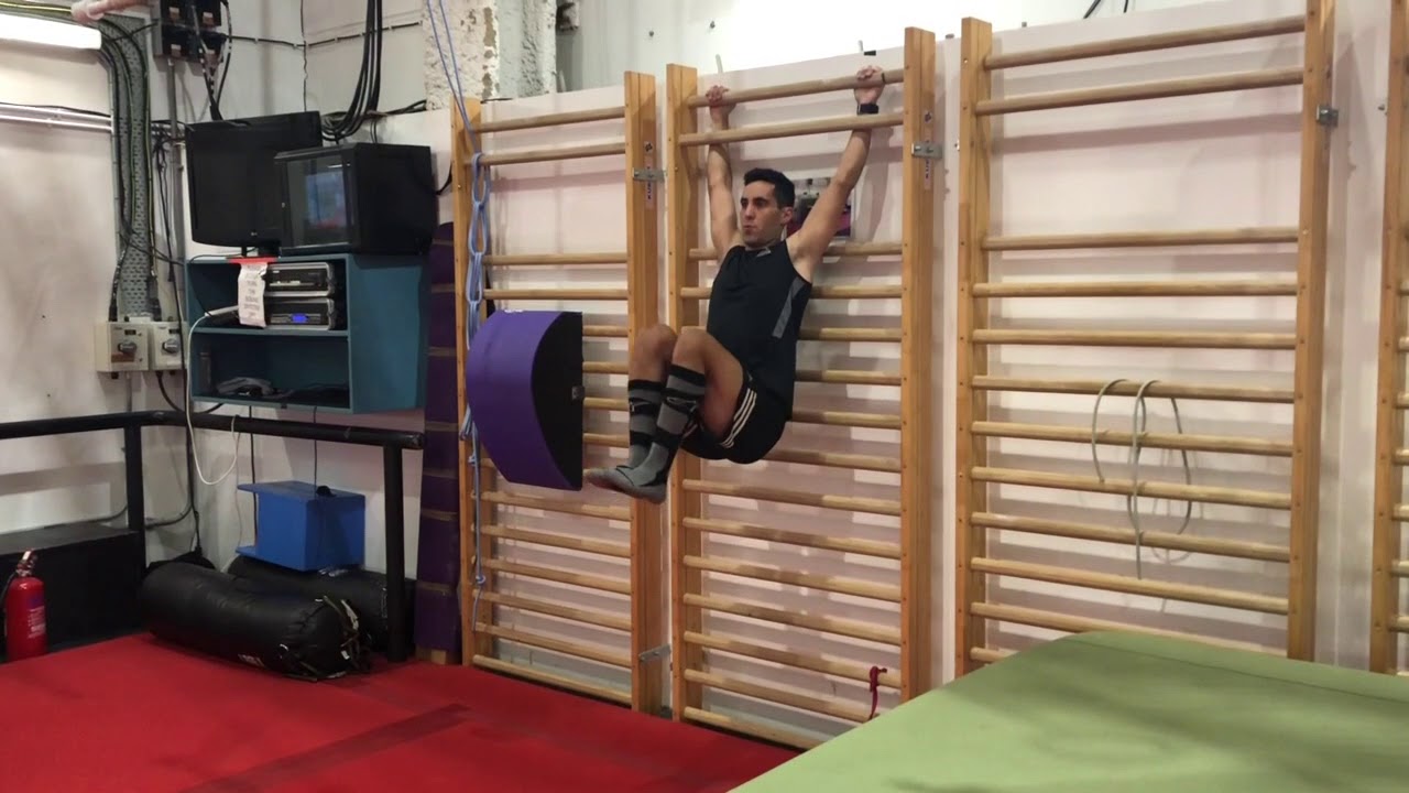 Tucked Wall Bar Leg Lifts - YouTube