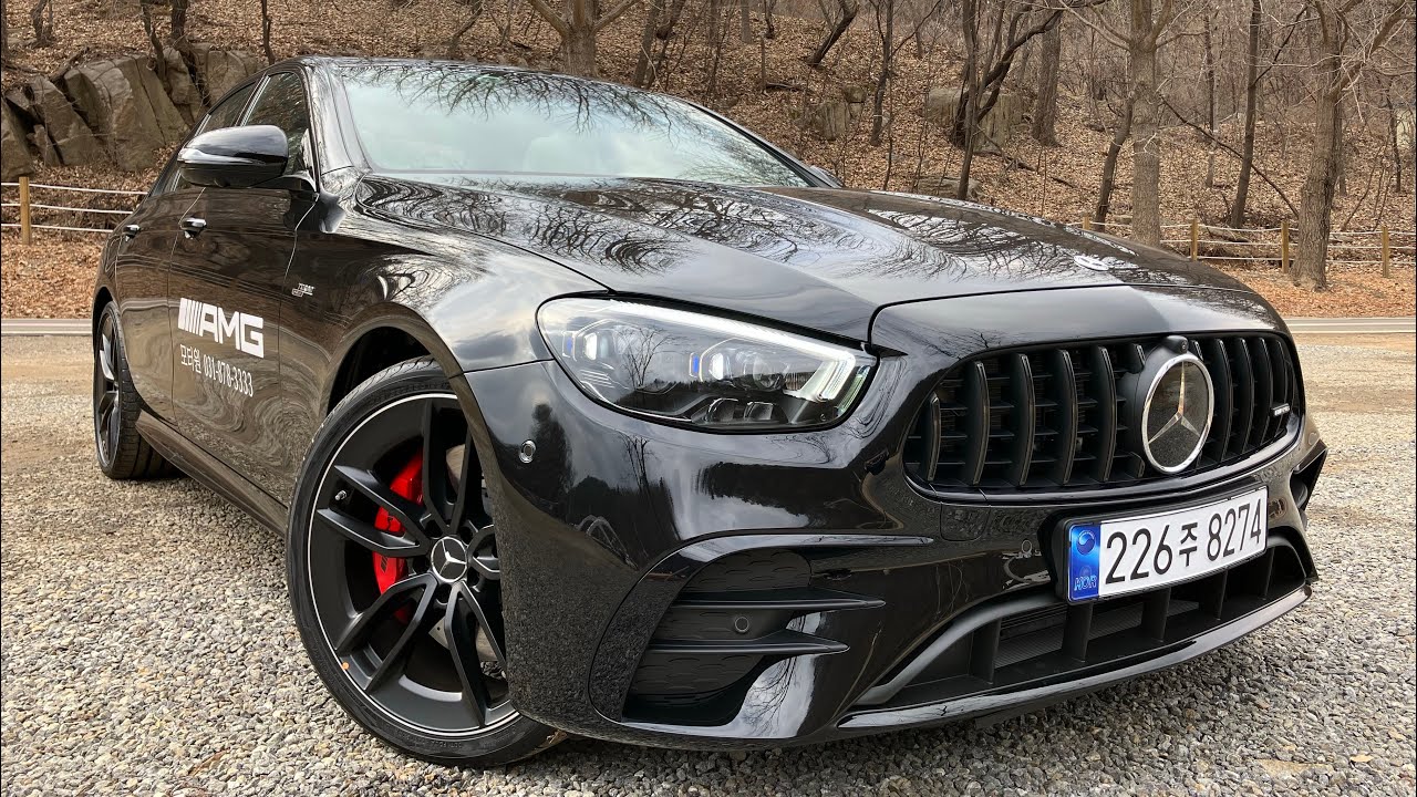 강력한 퍼포먼스를 갖춘 패밀리세단 AMG E53 4MATIC+ - YouTube