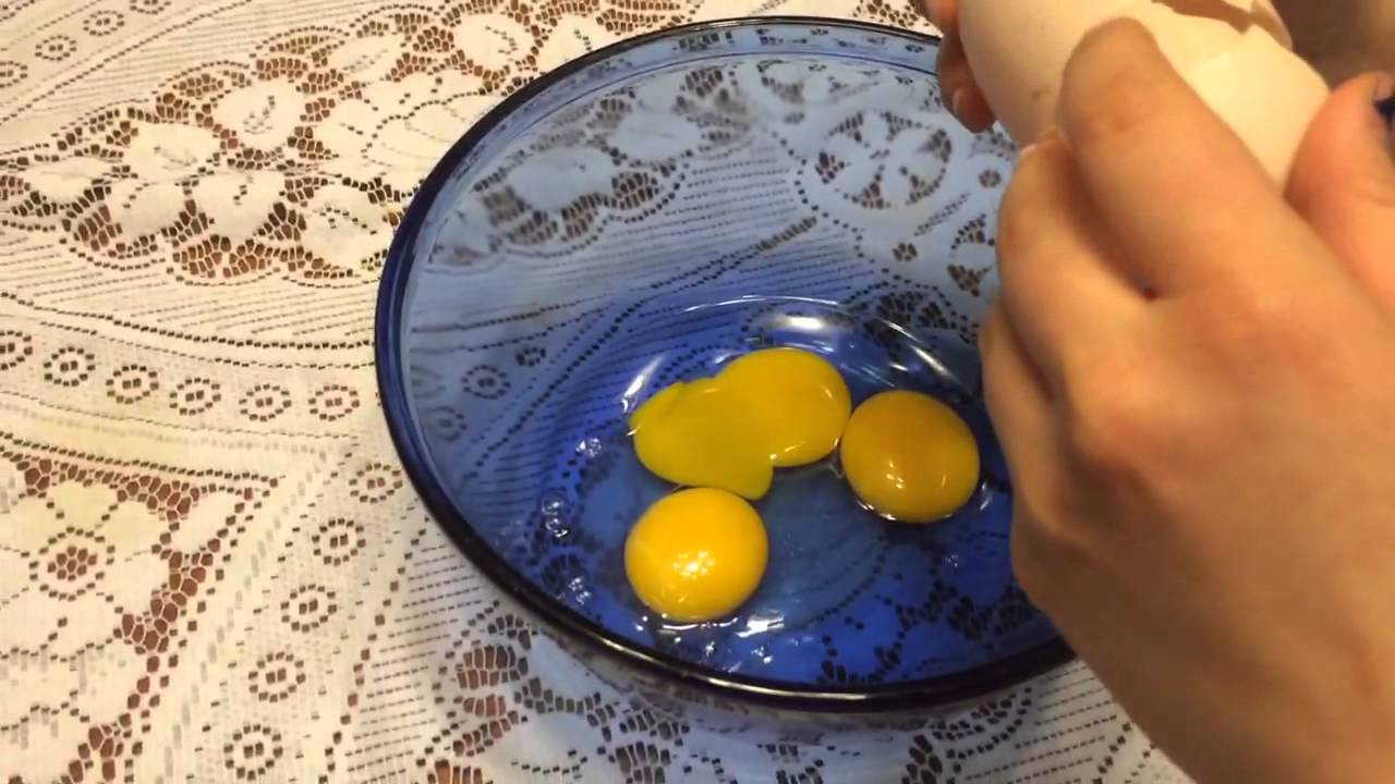 3 yolks in one egg - YouTube