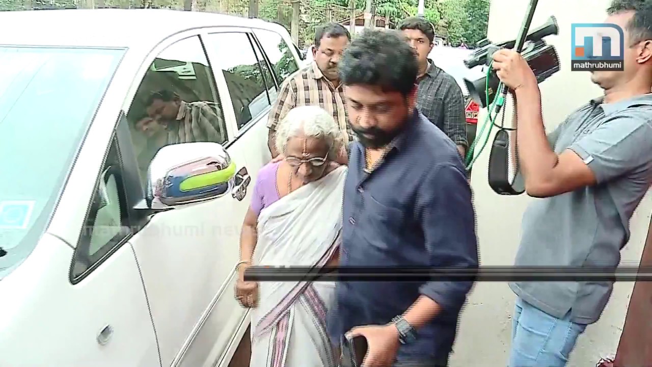 Dileep's mother sends letter to Chief Minister | Mathrubhumi News - YouTube