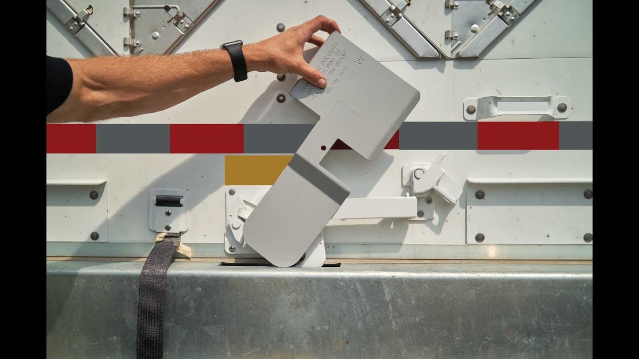 ENFORCER CargoGuard Trailer Latch Lock - YouTube