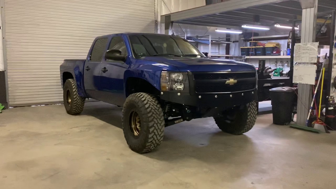 Chevy Prerunner walk around, long travel, CWF, Dirt King, ADV - YouTube