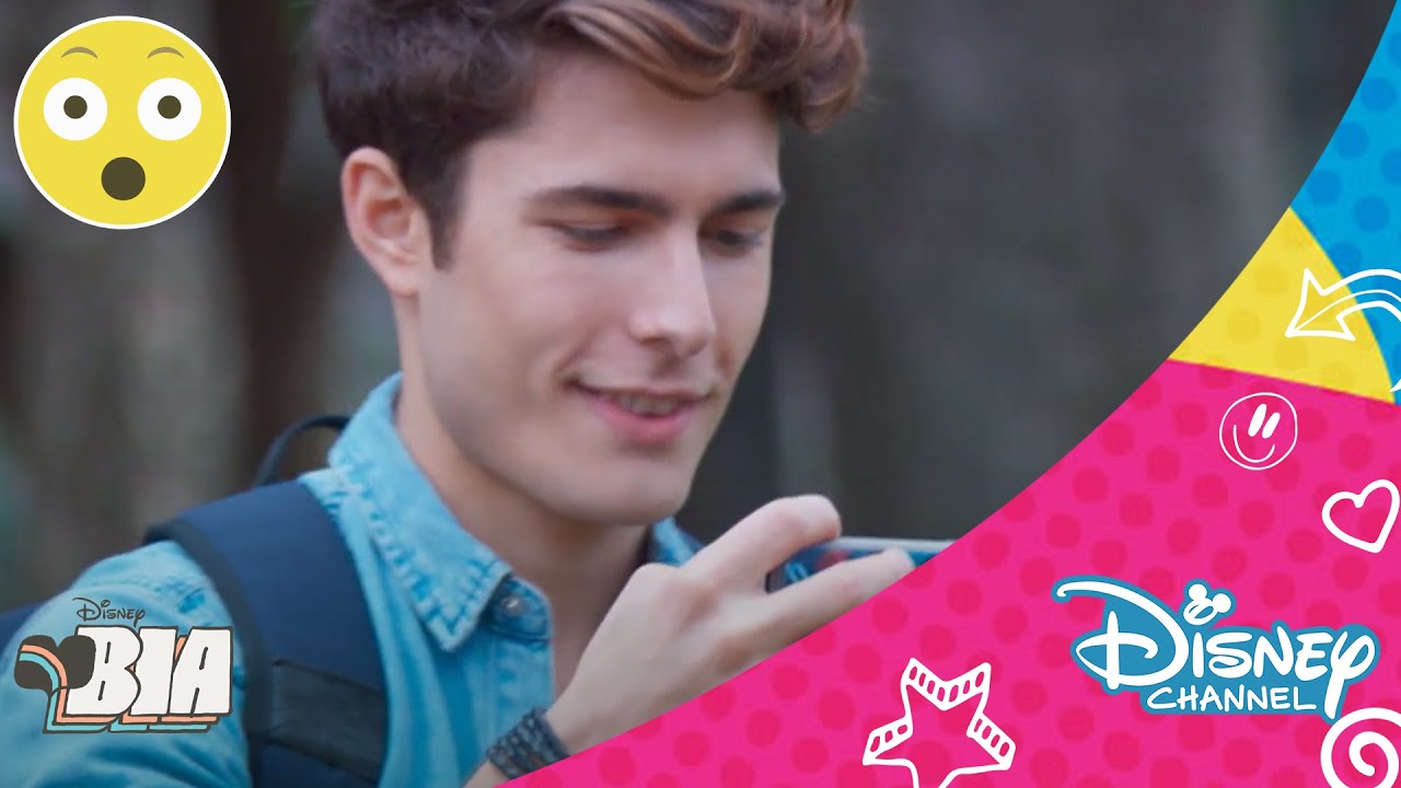BIA: Las pruebas de Alex | Disney Channel Oficial - YouTube