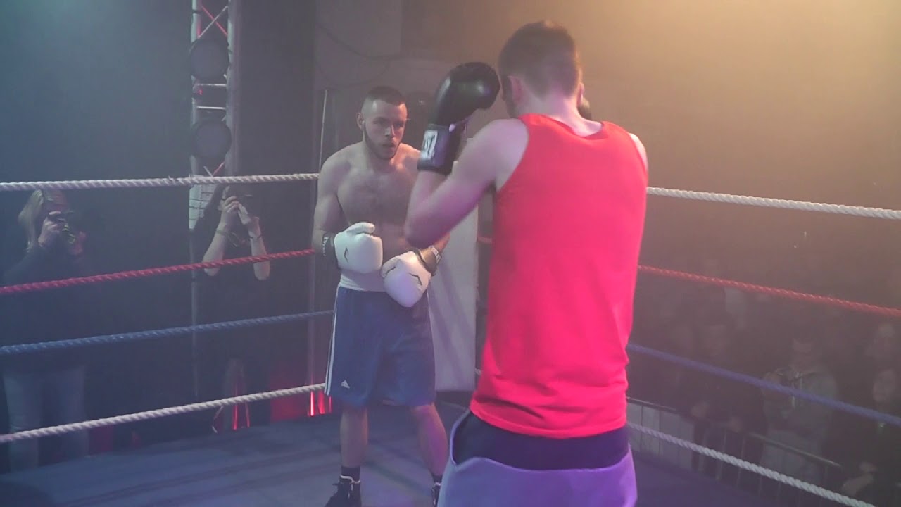 Southpaw Aaron Rennie Vs Jon Gittins - YouTube
