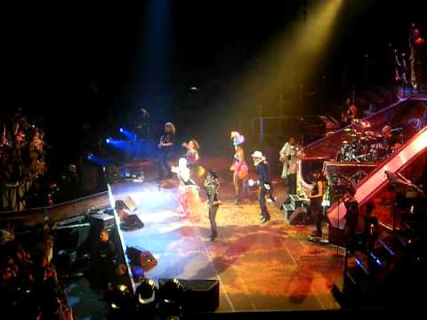Pink - opening and Bad Influence live at Birmingham's NIA Arena - YouTube