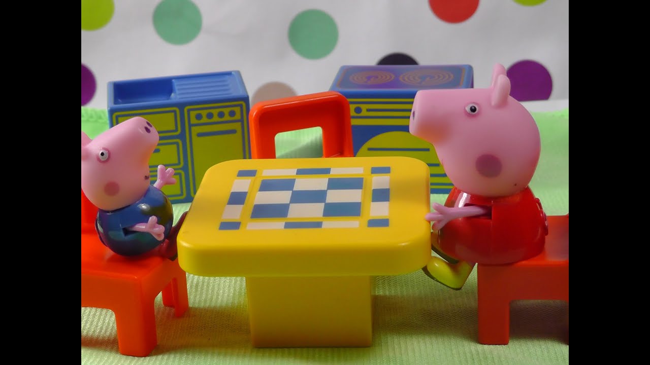 Peppa Pig help in the kitchen for dinner time and dessert - YouTube