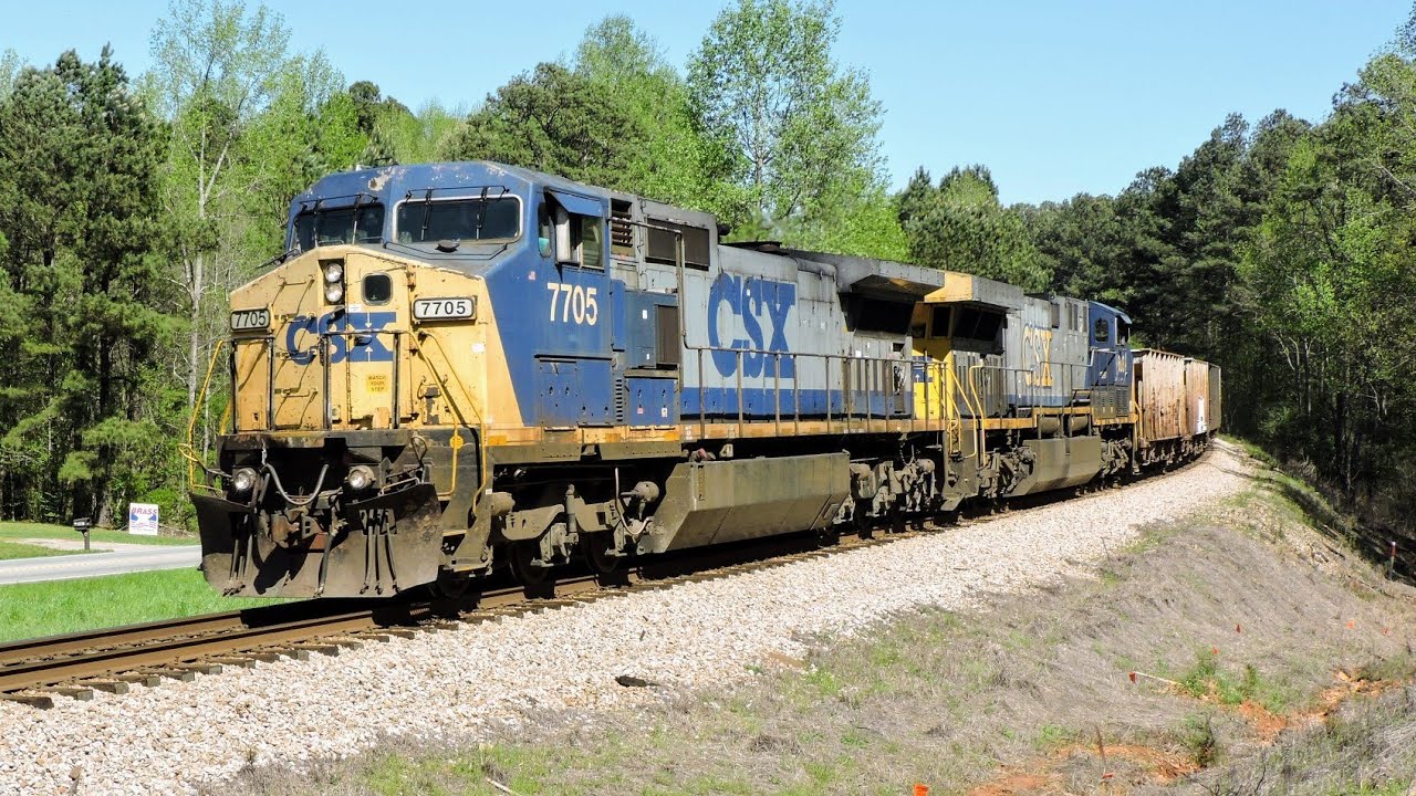 HD: CSX 7705 leads CSX K735-01 in Newnan, GA - YouTube