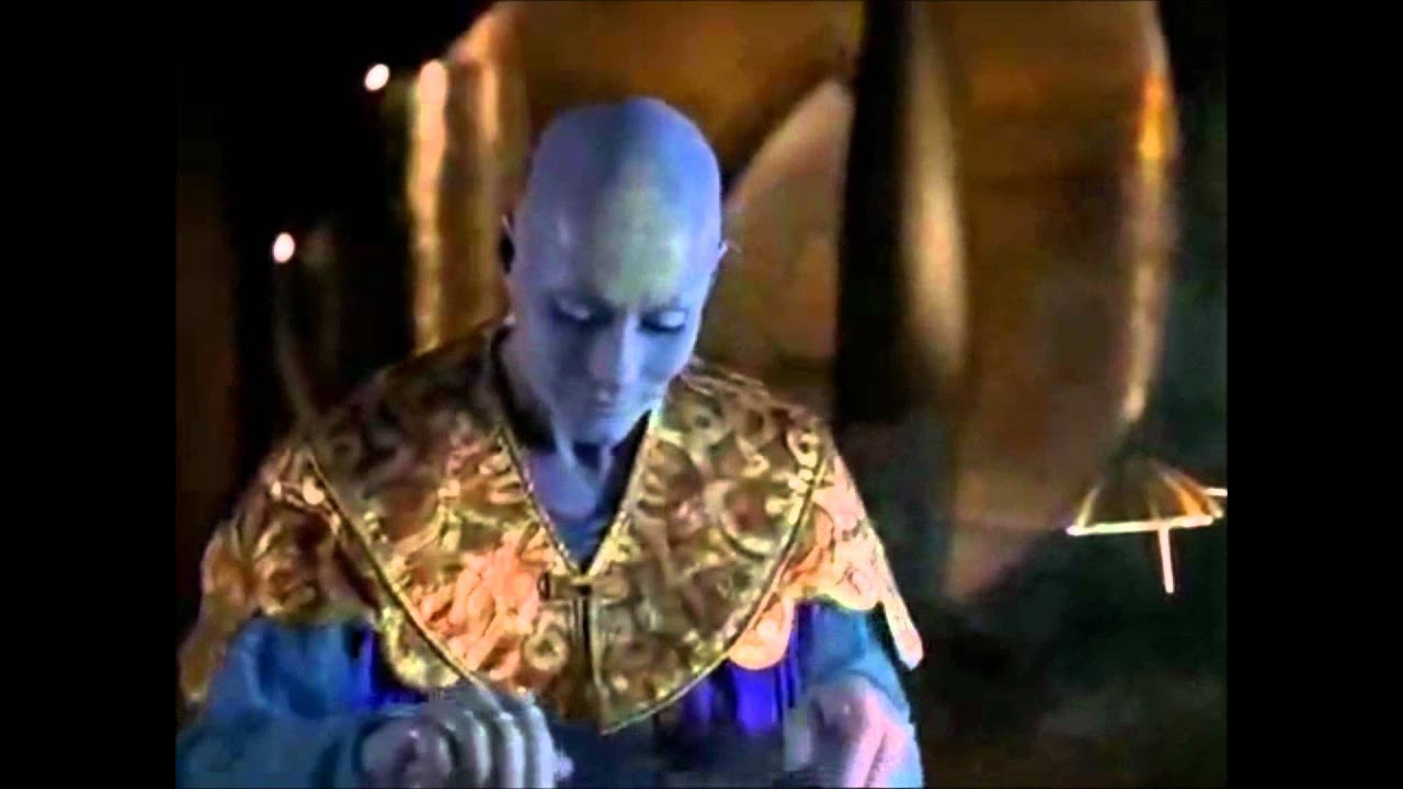 Zhaan sings - YouTube