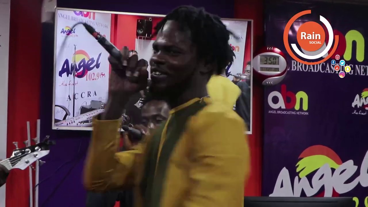 WATCH FAMEYE'S BEST LIVE BAND PERFORMANCE - YouTube