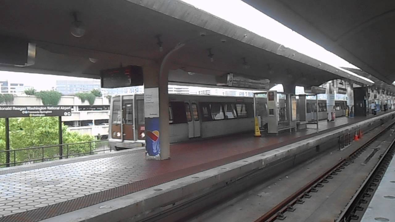 DC Metro (WMATA): Money Train pass through National Airport - YouTube