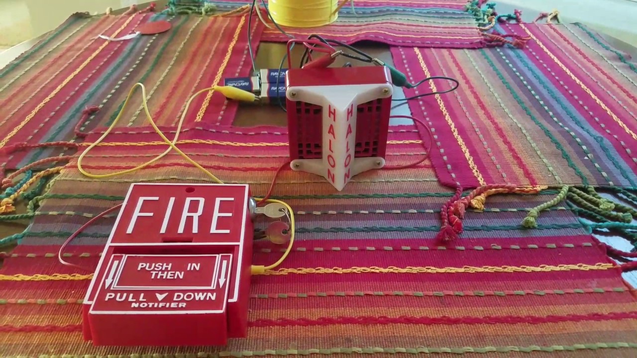 Federal Signal 450D extended test. - YouTube