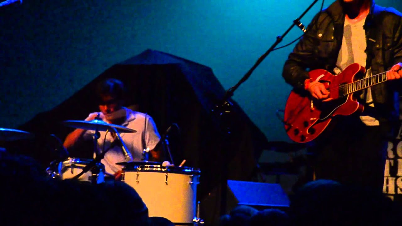 Northern Faces - Under My Skin [The Fonda] - YouTube