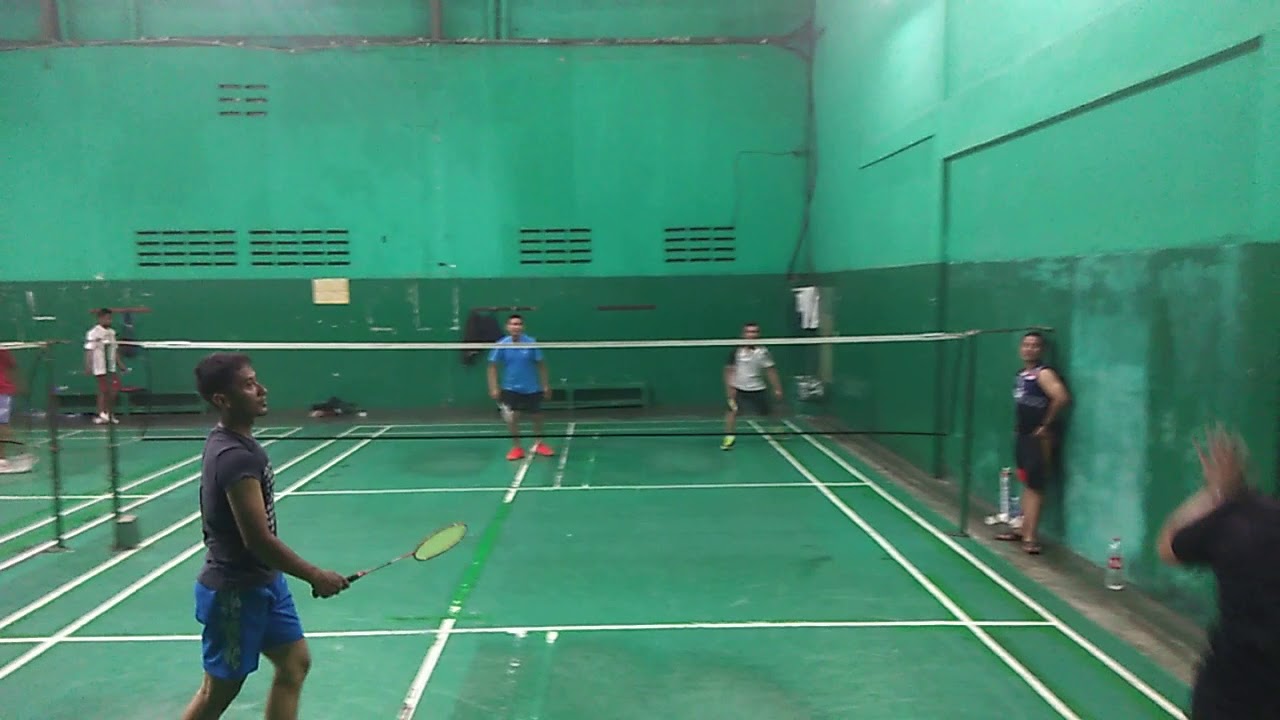 Wasit Badminton - YouTube