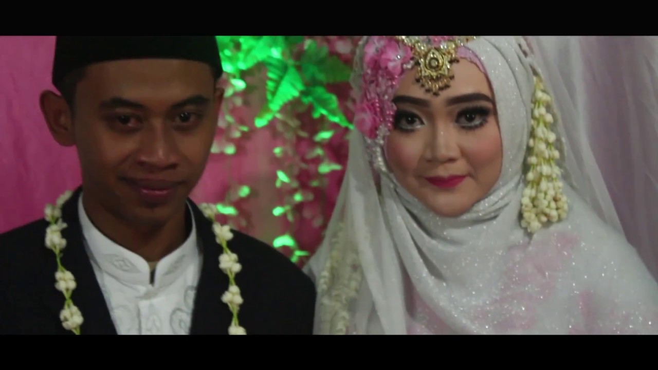 AZMi & NAdiA (akad nikah) sholawat samara - YouTube