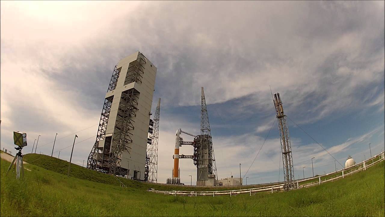 The Mobile Service Tower Is Rolled Back From The Delta IV Rocket With ...
