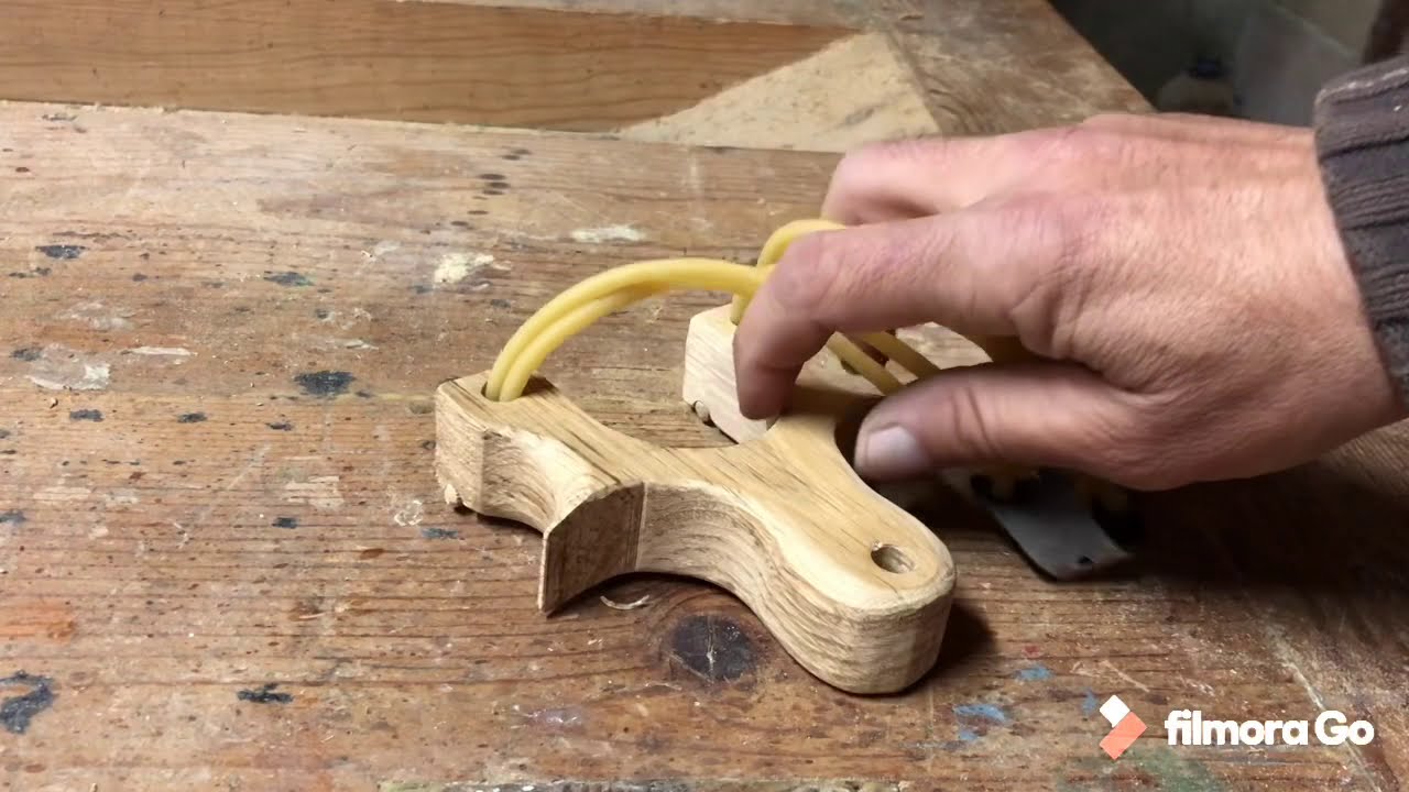 Como hacer tirachinas o resortera de madera - YouTube