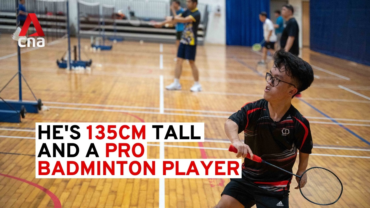 He's 135cm tall and Singapore's only pro badminton player with dwarfism ...