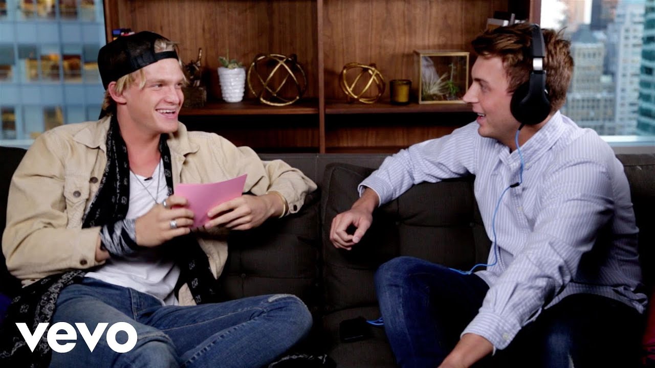 Cody Simpson - The Whisper Challenge (Valentine’s Day Edition) - YouTube