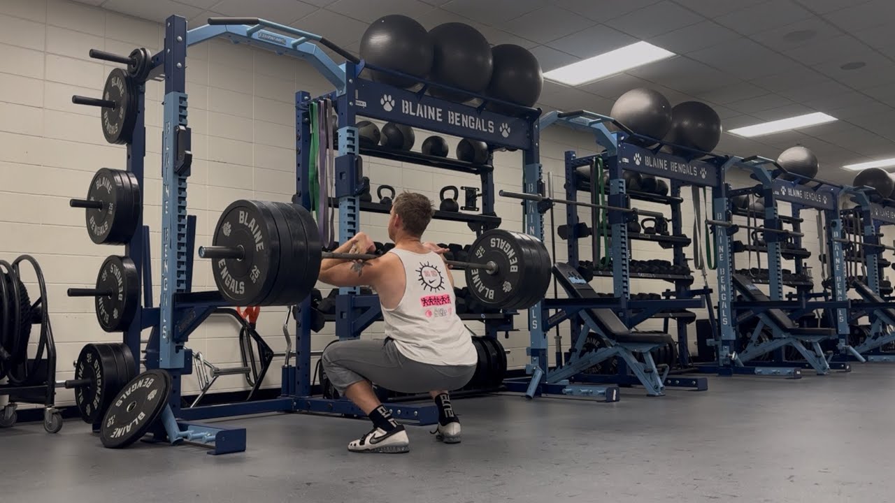 166kg/365lb Paused Front Squat Double - YouTube