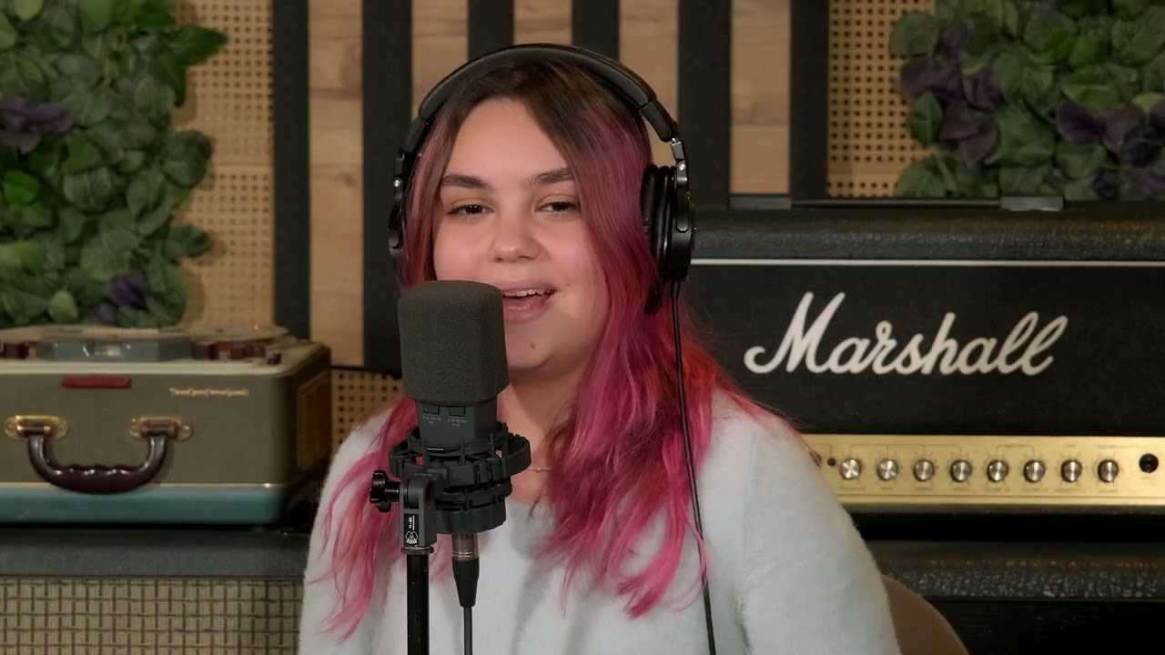 Petran Music School - Love Me Less (MAX) - YouTube