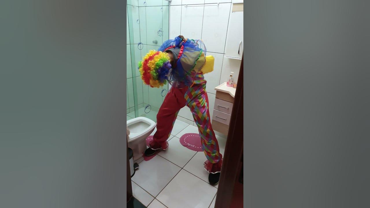 Fez CocÔ No ChÃo Do Banheiro 😱 Shorts Youtube