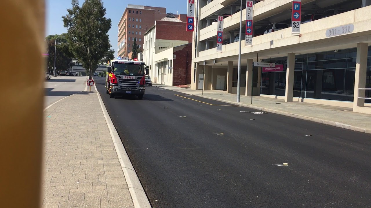 DFES PERTH 1ST responding to crash in the city - YouTube
