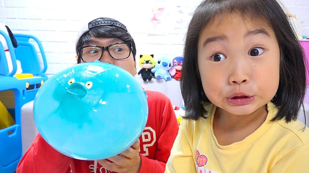 Boram play in a fun challenge - YouTube
