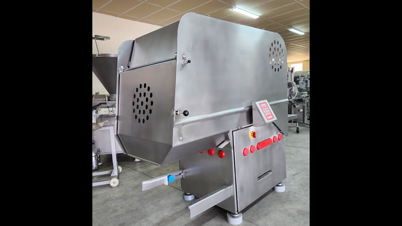 Frozen meat block guillotine LASKA G 530 - YouTube