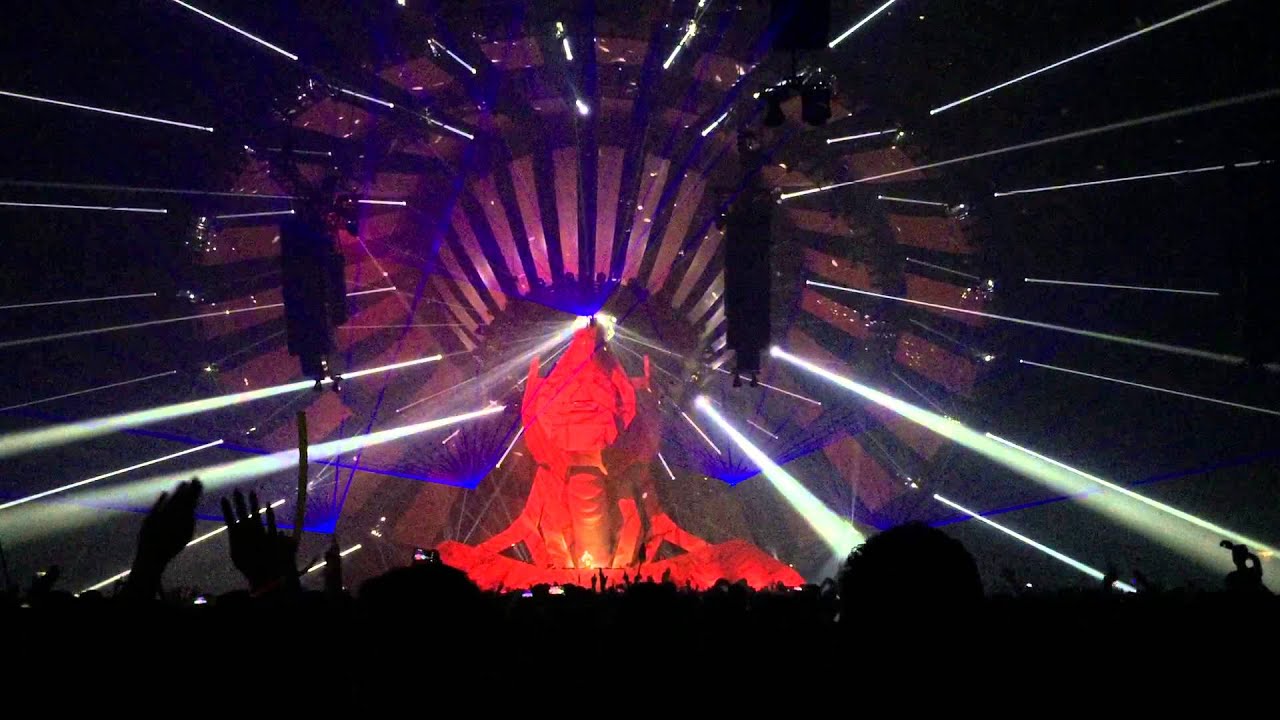 Qlimax 2014 - Ran-D plays E-Force-Seven (FULL HD) - YouTube