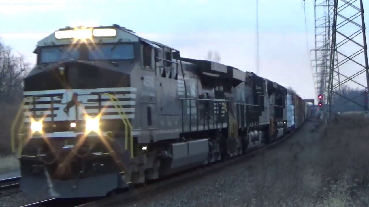 a very late NS M8G with 3 engines at Bound Brook - YouTube