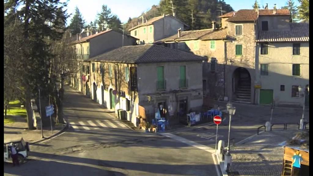 Le Chiese di Capranica Prenestina viste dall'alto sulle note musicali ...