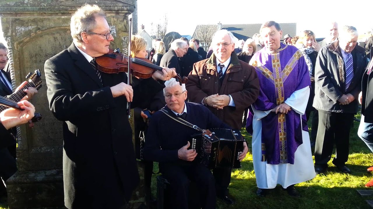 Gene Stuart's graveside music - YouTube