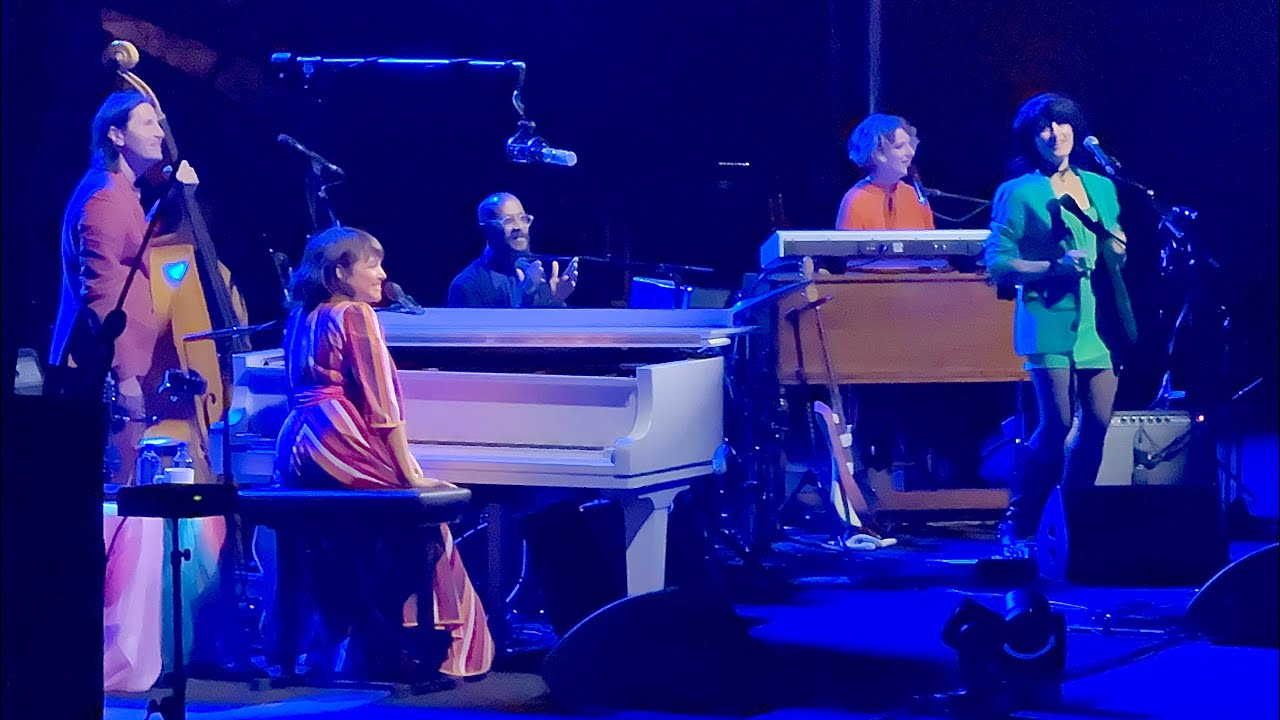Norah Jones - Sunrise | Red Rocks 2024 - YouTube