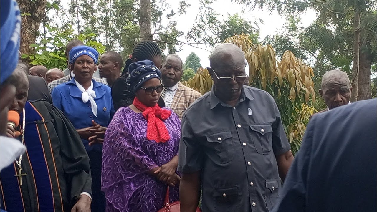MY FATHER MR KAMOTHO SINGING FOR US💃#rip shosho - YouTube