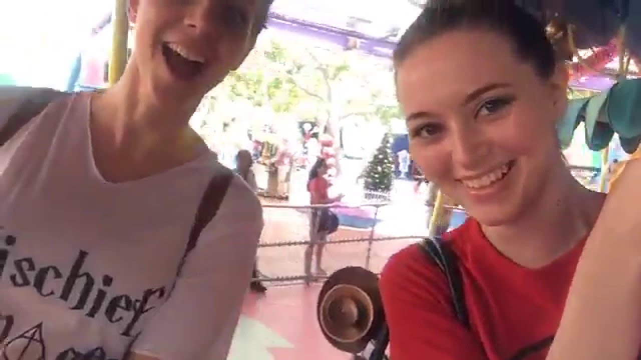 Caro-Seuss-El at Seuss Landing - Universal Studios Islands of Adventure ...