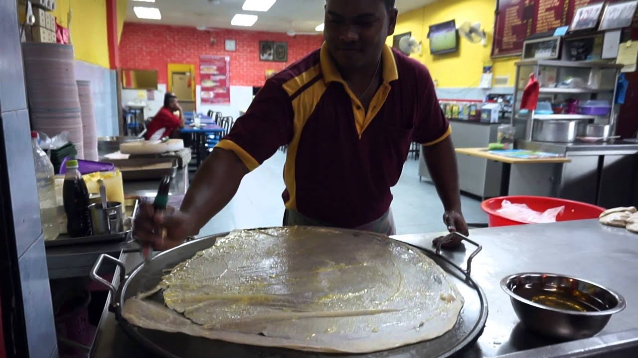 The making of Roti Tissue at an Indian Restaurant in Ipoh - YouTube
