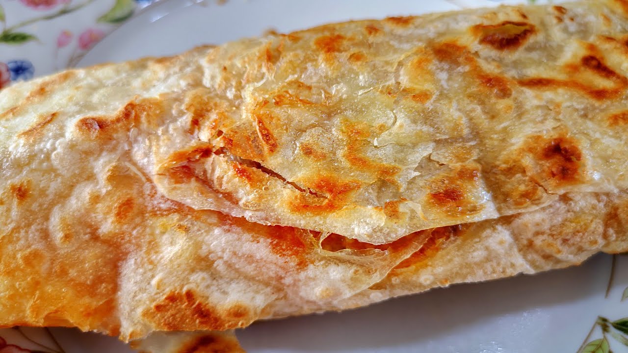 Fatima Sydow's Flaky Roti. - YouTube