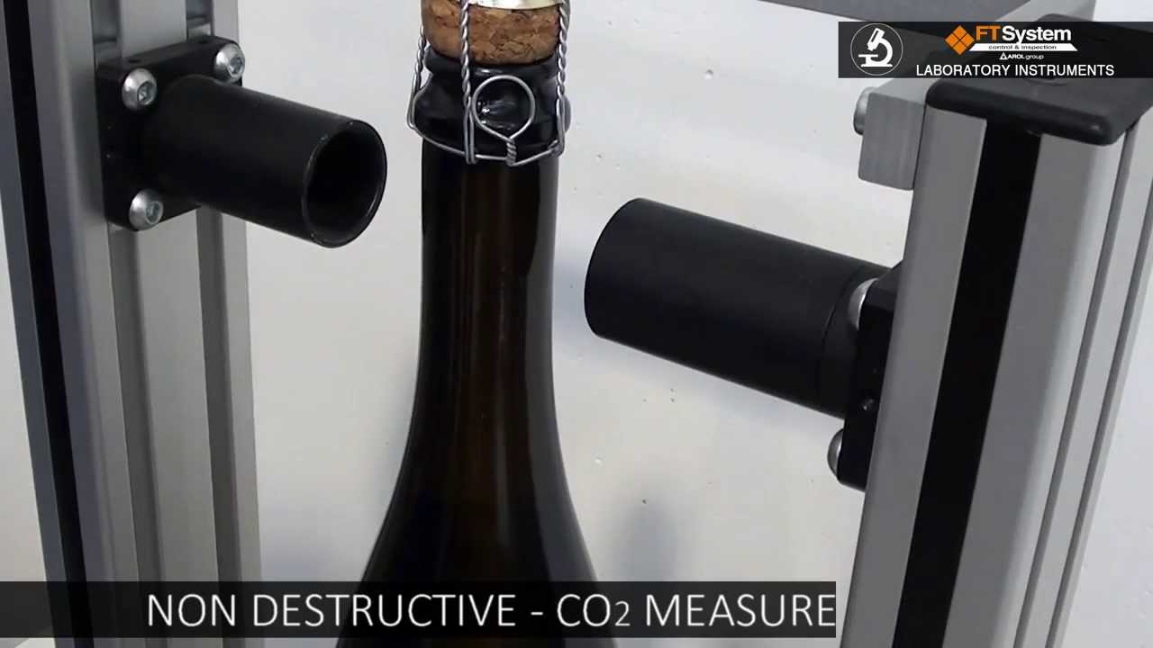CO2 MEASURE - NON INVASIVE - Laboratory instrument - YouTube