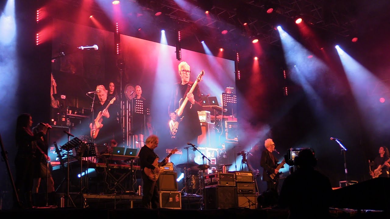The Trevor Horn Band - Two Tribes - Cropredy 2025 - YouTube
