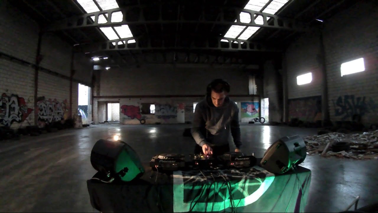 Drumind - Set La danceteria Live - 28 Diciembre 218 - YouTube