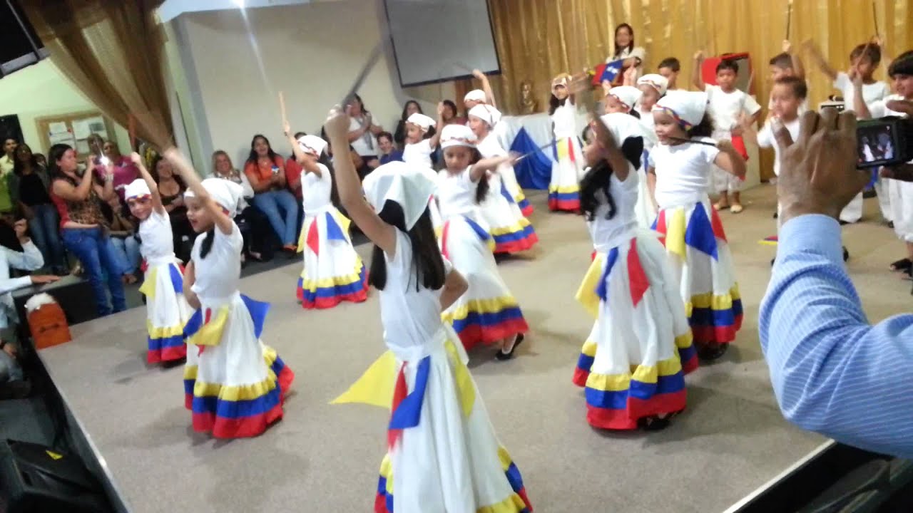 Acto escolar - El Manduco - YouTube