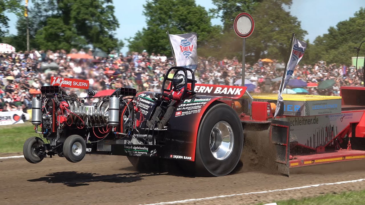 Black Power Tractor Pulling Haßmoor 2023 by MrJo - YouTube