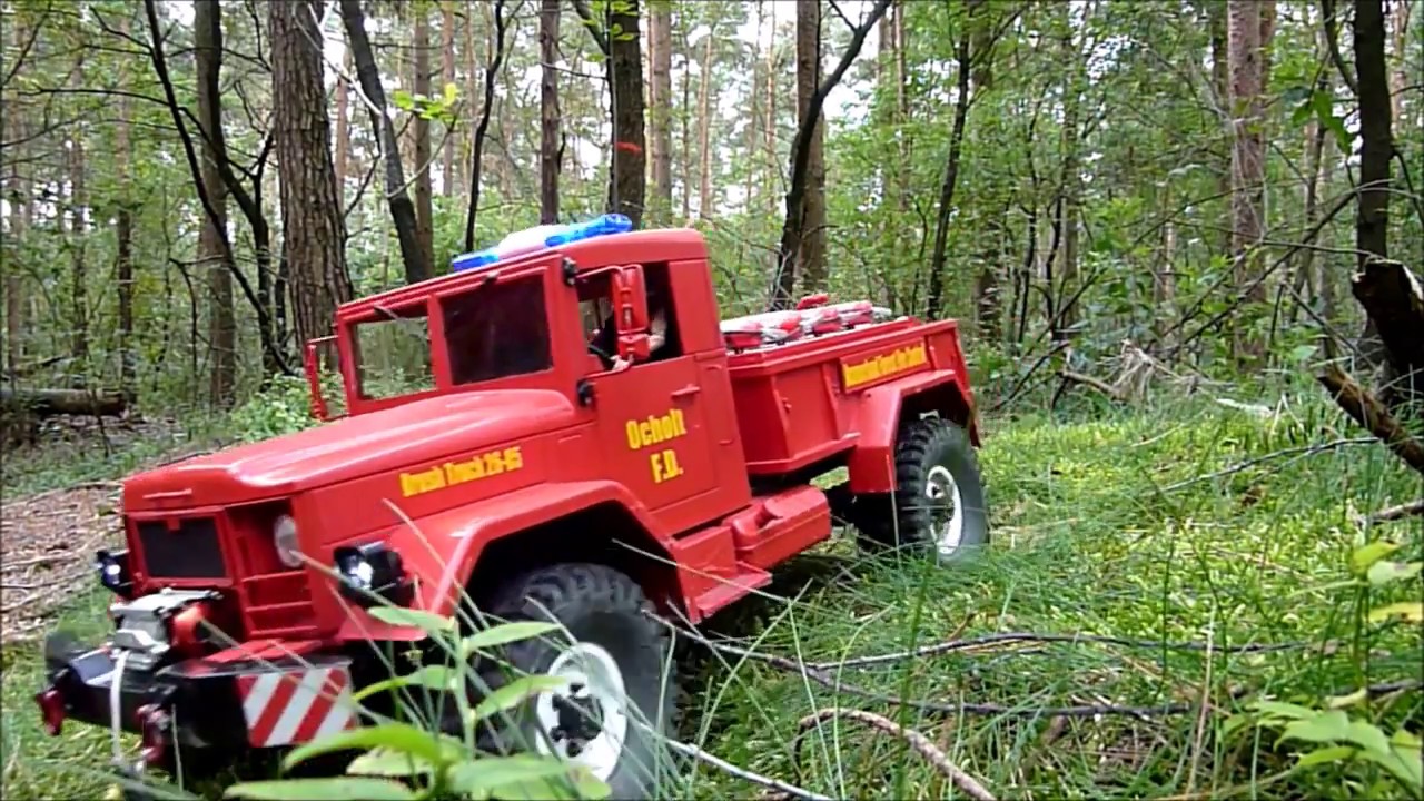 REO M35 Brush Truck auf Patrouille (Cross RC HC4) - YouTube