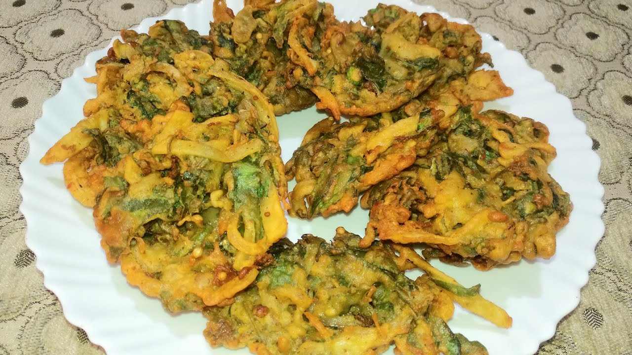 Crispy Pakoray Recipe | Ramadan Recipe 2020 | Alo Piyaz ke Pakoray ...