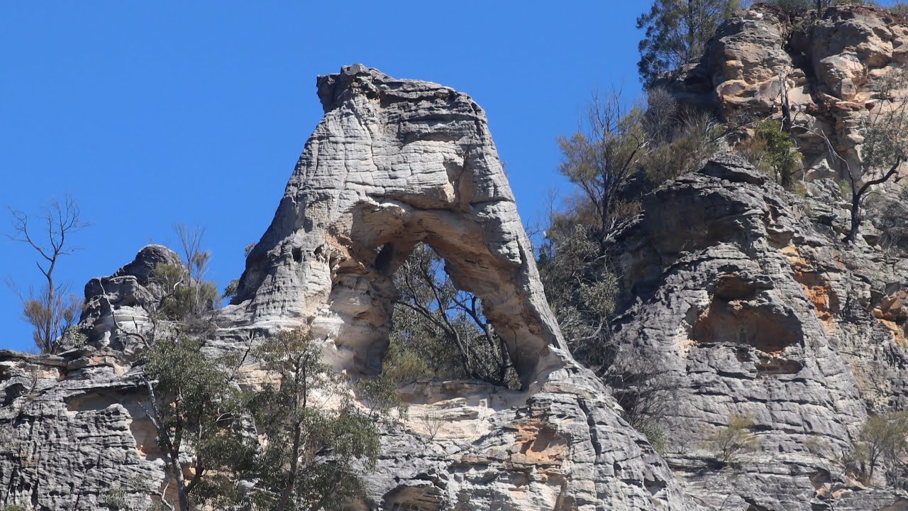 Mount Moffatt Section, Carnarvon Gorge National Park - Part 1. - YouTube
