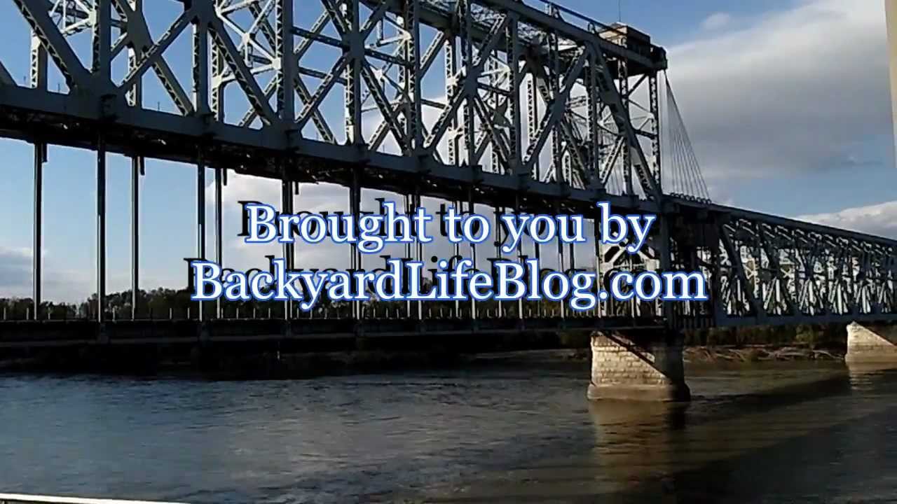 Barge goes under the Armour Swift Burlington Bridge in Kansas City, MO ...